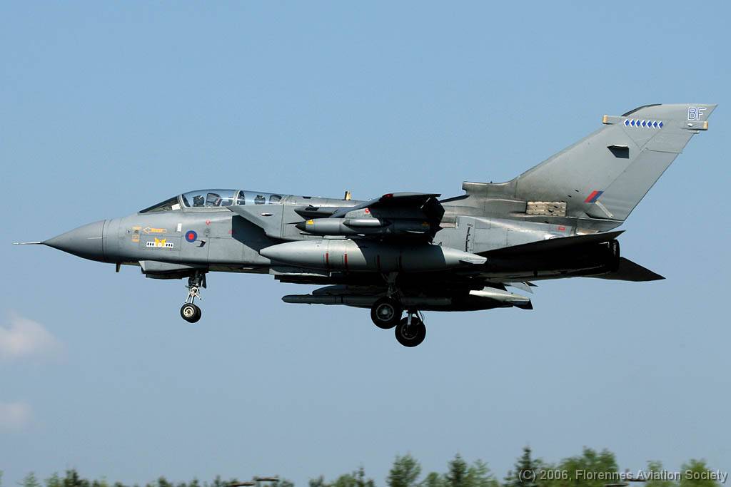 28 ETSL060511 Tornado GR.4 ZA554 BF GD 01